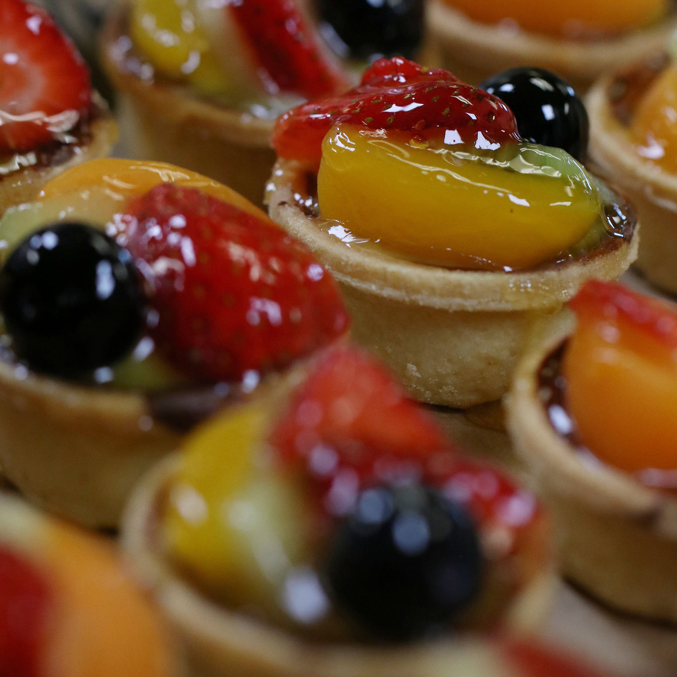 Mini Fruit Tart Platter (15) – Silverstream Bakery